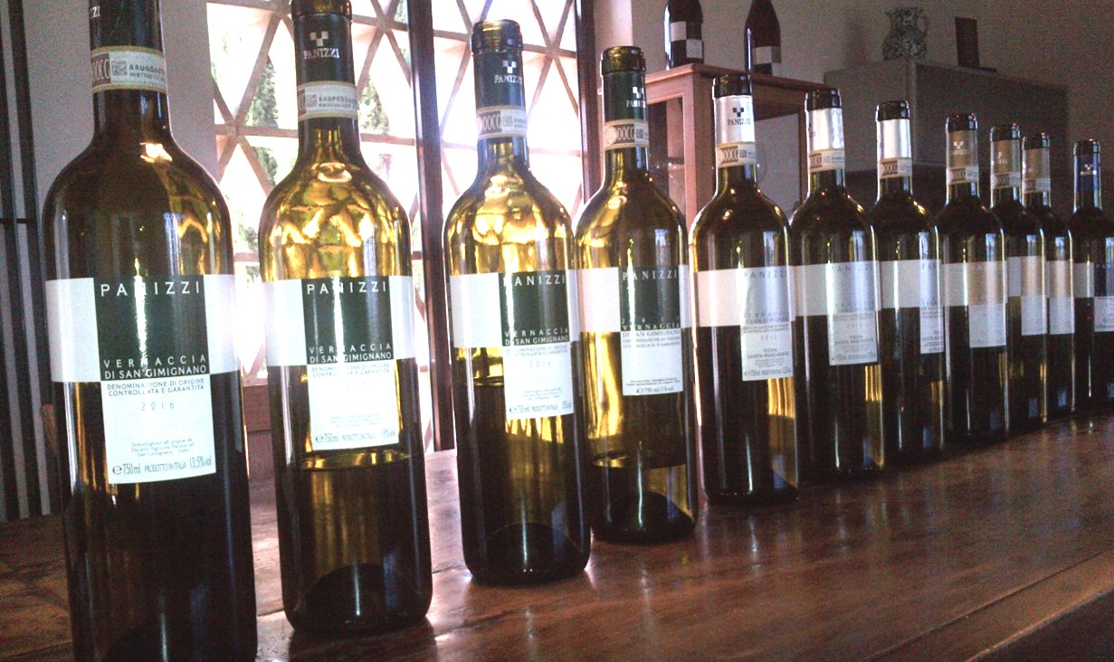 Da Panizzi degustazione di Vernaccia di San Gimignano in orizzontale e ...